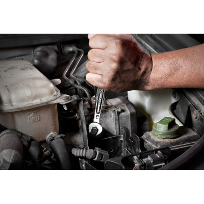 Milwaukee - Milwaukee Tool